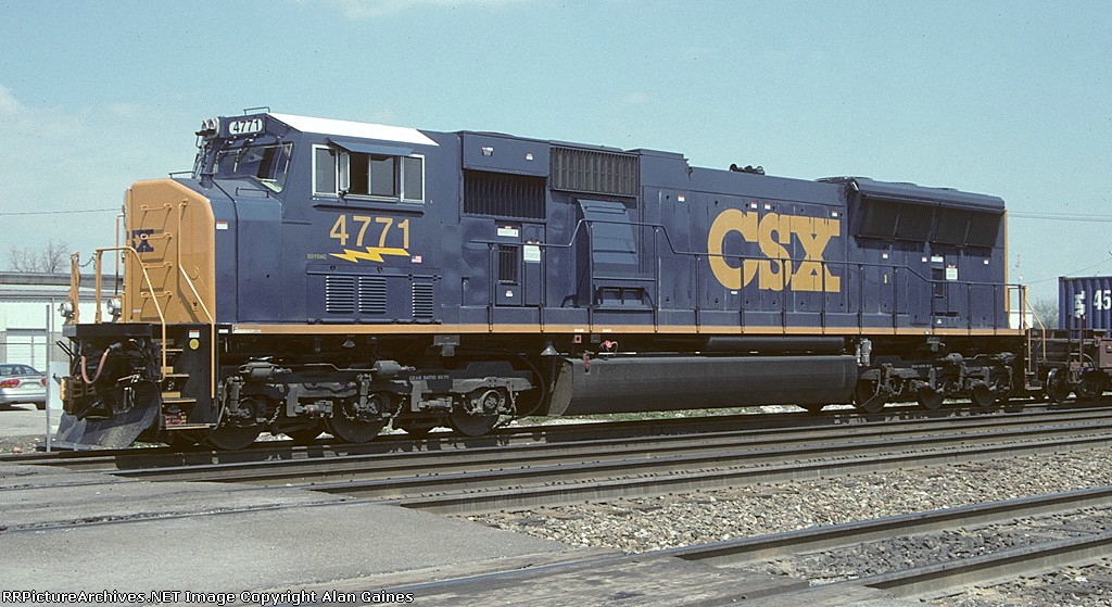 CSX SD70mac 4771
